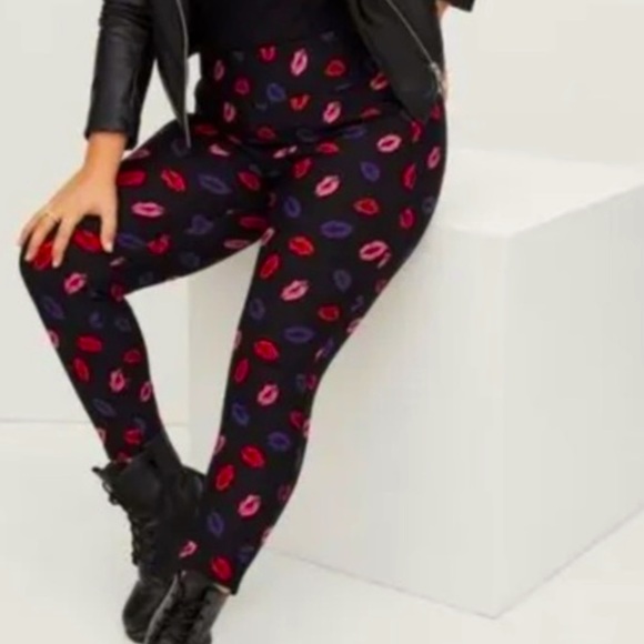 torrid | Pants & Jumpsuits | Torrid Lip Print High Waist Pixie Ponte ...